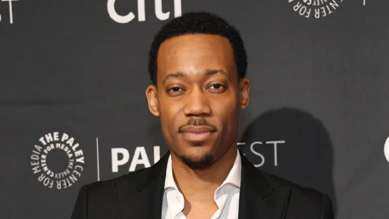 Tyler James Williams Biography: Age, Height, Brother, The Walking Dead ...